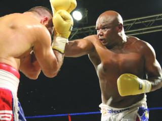 Simon explains boxing champions scarcity | Confidente