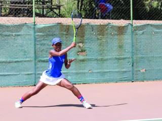 Prodigy Tennis Player Bezuidenhout Needs a Racket | Confidente